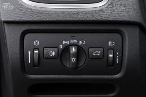 Grey Volvo V40 2013 in Vilnius, with an engine capacity of 1.60 L and mileage of 295 thousand km for 6500 €, photo 13 on AUTOMOTO.COM.LV