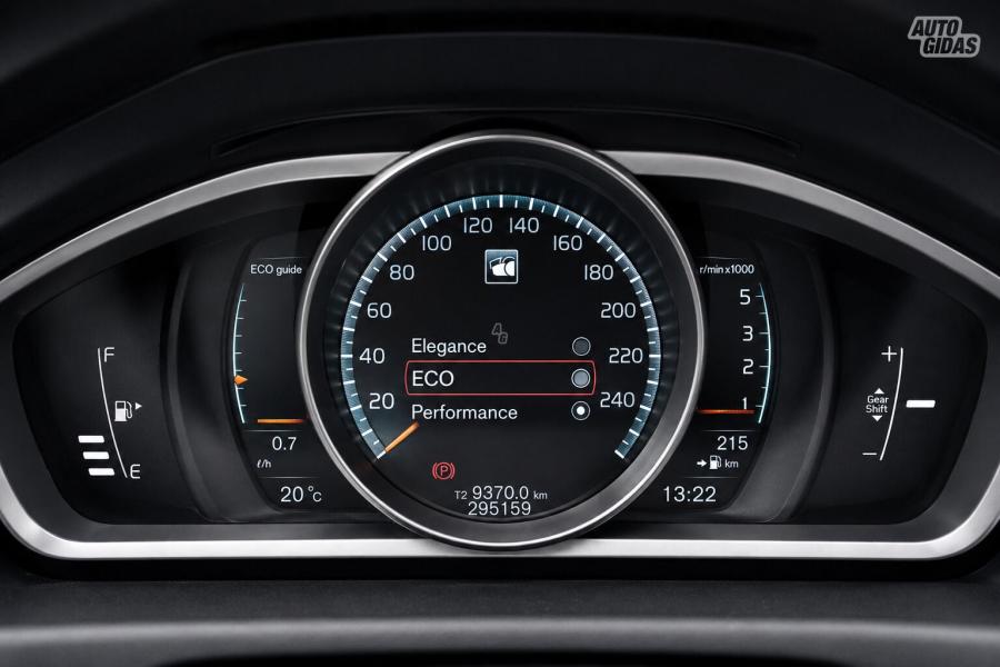 Grey Volvo V40 2013 in Vilnius, with an engine capacity of 1.60 L and mileage of 295 thousand km for 6500 €, photo 23 on AUTOMOTO.COM.LV