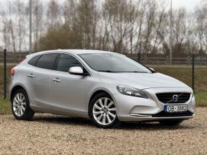 Grey Volvo V40 2013 in Riga, with an engine capacity of 1.60 L and mileage of 242 thousand km for 7990 €, photo 4 on AUTOMOTO.COM.LV