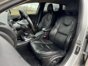 Grey Volvo V40 2013 in Riga, with an engine capacity of 1.60 L and mileage of 242 thousand km for 7990 €, photo 9 on AUTOMOTO.COM.LV
