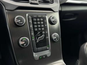 Grey Volvo V40 2013 in Riga, with an engine capacity of 1.60 L and mileage of 242 thousand km for 7990 €, photo 14 on AUTOMOTO.COM.LV