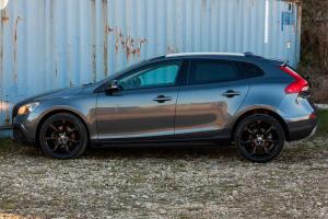 Pelēks Volvo V40 2013 Rīga, ar dzinēja tilpumu 1.60 L un nobraukumu 225 tūkst. km par 7995 €, foto 9 vietnē AUTOMOTO.COM.LV