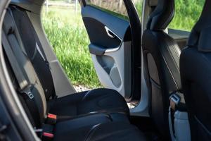 Pelēks Volvo V40 2013 Rīga, ar dzinēja tilpumu 1.60 L un nobraukumu 225 tūkst. km par 7995 €, foto 11 vietnē AUTOMOTO.COM.LV