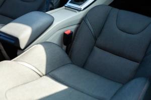 Pelēks Volvo V40 2013 Rīga, ar dzinēja tilpumu 1.60 L un nobraukumu 225 tūkst. km par 7995 €, foto 18 vietnē AUTOMOTO.COM.LV