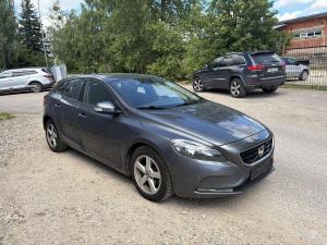 Grey Volvo V40 2013 in Ukmerge, with an engine capacity of 1.60 L and mileage of 349 thousand km for 3450 €, photo 5 on AUTOMOTO.COM.LV