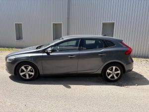 Grey Volvo V40 2013 in Ukmerge, with an engine capacity of 1.60 L and mileage of 349 thousand km for 3450 €, photo 10 on AUTOMOTO.COM.LV