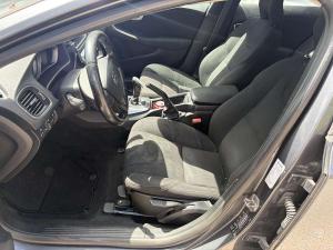 Grey Volvo V40 2013 in Ukmerge, with an engine capacity of 1.60 L and mileage of 349 thousand km for 3450 €, photo 14 on AUTOMOTO.COM.LV