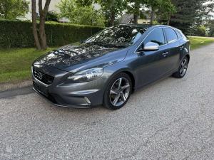 Pelēks Volvo V40 2013 Alīta, ar dzinēja tilpumu 1.56 L un nobraukumu 245 tūkst. km par 6200 €, foto  vietnē AUTOMOTO.COM.LV