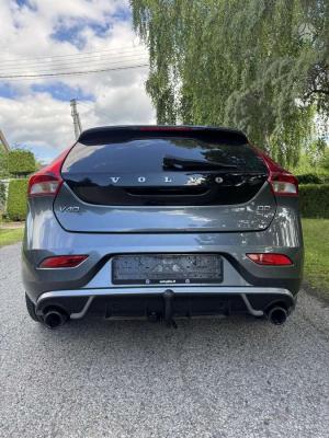 Pelēks Volvo V40 2013 Alīta, ar dzinēja tilpumu 1.56 L un nobraukumu 245 tūkst. km par 6200 €, foto 8 vietnē AUTOMOTO.COM.LV