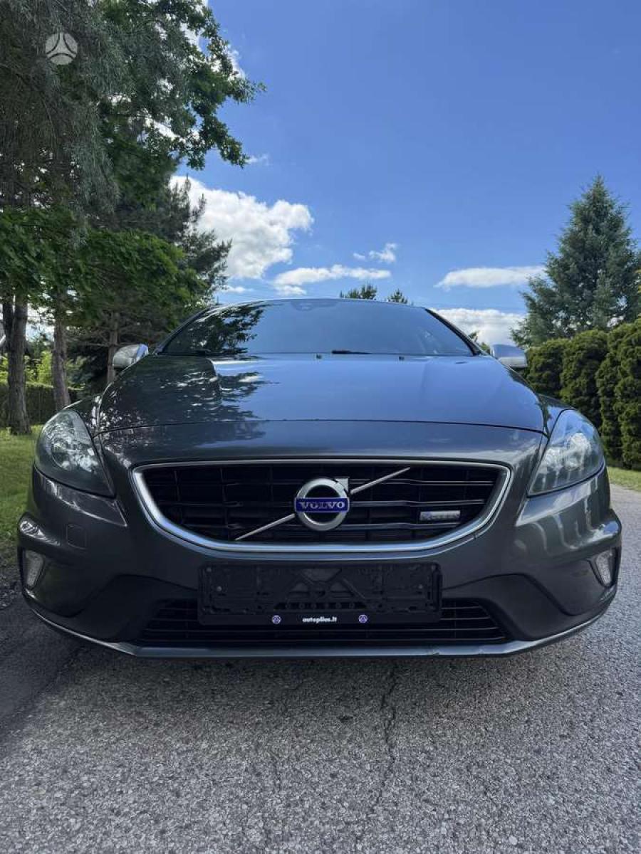Pelēks Volvo V40 2013 Alīta, ar dzinēja tilpumu 1.56 L un nobraukumu 245 tūkst. km par 6200 €, foto 14 vietnē AUTOMOTO.COM.LV