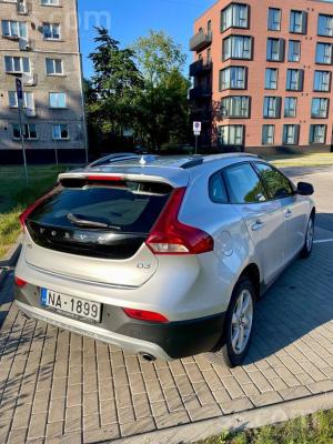 Pelēks Volvo V40 2013 Rīga, ar dzinēja tilpumu 2.00 L un nobraukumu 184 tūkst. km par 8500 €, foto 7 vietnē AUTOMOTO.COM.LV