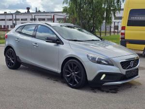 Pelēks Volvo V40 2013 Rokiškis, ar dzinēja tilpumu 1.56 L un nobraukumu 200 tūkst. km par 5250 €, foto  vietnē AUTOMOTO.COM.LV