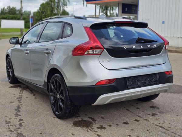 Pelēks Volvo V40 2013 Rokiškis, ar dzinēja tilpumu 1.56 L un nobraukumu 200 tūkst. km par 5250 €, foto 8 vietnē AUTOMOTO.COM.LV