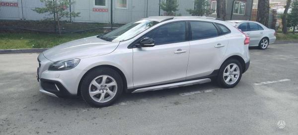Pelēks Volvo V40 2013 Klaipėda, ar dzinēja tilpumu 2.00 L un nobraukumu 270 tūkst. km par 6900 €, foto 2 vietnē AUTOMOTO.COM.LV
