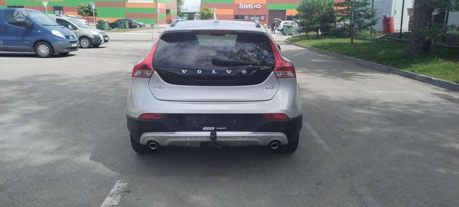 Grey Volvo V40 2013 in Klaipeda, with an engine capacity of 2.00 L and mileage of 270 thousand km for 6900 €, photo 6 on AUTOMOTO.COM.LV