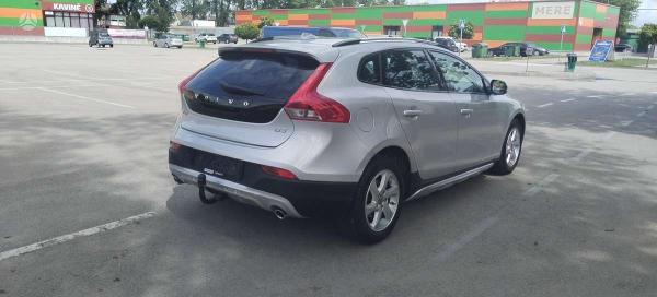 Pelēks Volvo V40 2013 Klaipėda, ar dzinēja tilpumu 2.00 L un nobraukumu 270 tūkst. km par 6900 €, foto 6 vietnē AUTOMOTO.COM.LV