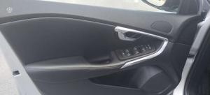 Grey Volvo V40 2013 in Klaipeda, with an engine capacity of 2.00 L and mileage of 270 thousand km for 6900 €, photo 21 on AUTOMOTO.COM.LV