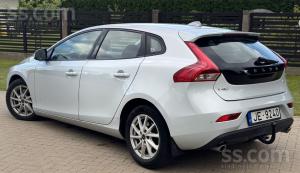 Grey Volvo V40 2013 in Riga, with an engine capacity of 2.00 L and mileage of 316 thousand km for 5500 €, photo 4 on AUTOMOTO.COM.LV