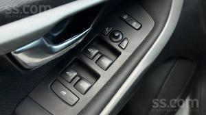 Grey Volvo V40 2013 in Riga, with an engine capacity of 2.00 L and mileage of 316 thousand km for 5500 €, photo 12 on AUTOMOTO.COM.LV