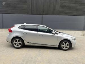 Pelēks Volvo V40 2013 Šauļi, ar dzinēja tilpumu 1.56 L un nobraukumu 220 tūkst. km par 4550 €, foto 5 vietnē AUTOMOTO.COM.LV