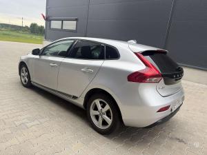 Pelēks Volvo V40 2013 Šauļi, ar dzinēja tilpumu 1.56 L un nobraukumu 220 tūkst. km par 4550 €, foto 8 vietnē AUTOMOTO.COM.LV