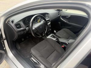 Pelēks Volvo V40 2013 Šauļi, ar dzinēja tilpumu 1.56 L un nobraukumu 220 tūkst. km par 4550 €, foto 11 vietnē AUTOMOTO.COM.LV