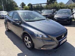 Grey Volvo V40 2013 in Vilnius, with an engine capacity of 1.60 L and mileage of 129 thousand km for 7499 €, photo  on AUTOMOTO.COM.LV