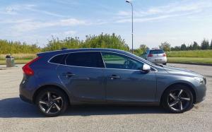 Grey Volvo V40 2013 in Panevezys, with an engine capacity of 1.56 L and mileage of 329 thousand km for 5800 €, photo 5 on AUTOMOTO.COM.LV