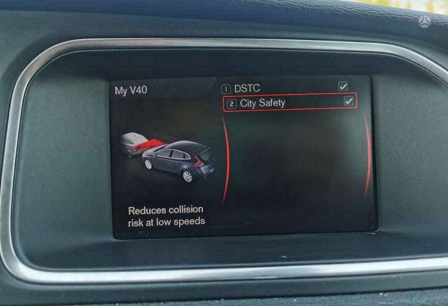 Grey Volvo V40 2013 in Panevezys, with an engine capacity of 1.56 L and mileage of 329 thousand km for 5800 €, photo 14 on AUTOMOTO.COM.LV