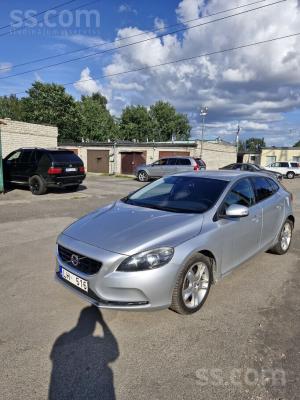 Серый Вольво В40 2013 в Рига, объемом двигателя 2.00 л и пробегом 0 тыс. км за 6000 €, фото  на AUTOMOTO.COM.LV