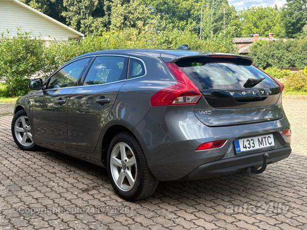 Grey Volvo V40 2013 in Tallinn, with an engine capacity of 1.60 L and mileage of 282 thousand km for 6499 €, photo 2 on AUTOMOTO.COM.LV