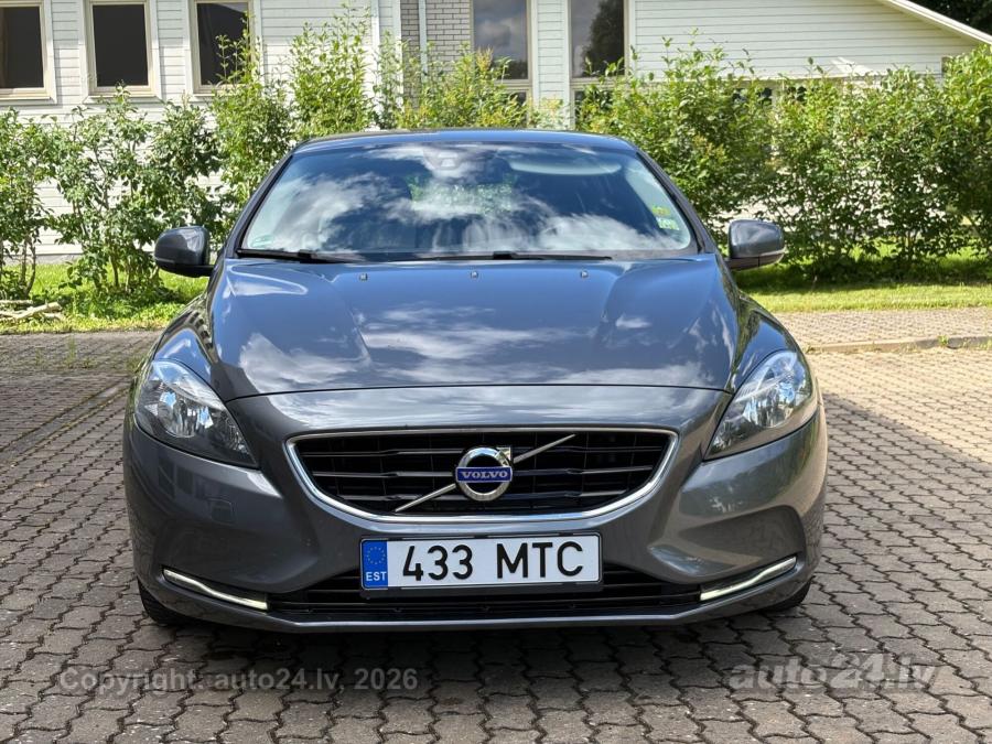 Pelēks Volvo V40 2013 Tallina, ar dzinēja tilpumu 1.60 L un nobraukumu 282 tūkst. km par 6499 €, foto 11 vietnē AUTOMOTO.COM.LV