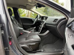 Pelēks Volvo V40 2013 Tallina, ar dzinēja tilpumu 1.60 L un nobraukumu 282 tūkst. km par 6499 €, foto 18 vietnē AUTOMOTO.COM.LV