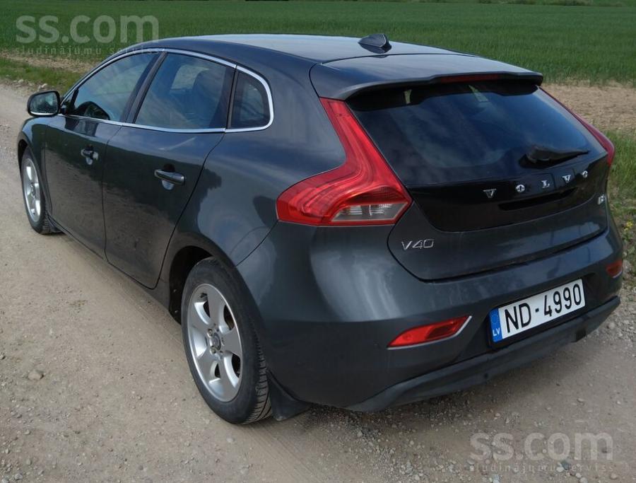 Grey Volvo V40 2013 in Liepaja, with an engine capacity of 1.60 L and mileage of 241 thousand km for 5000 €, photo 1 on AUTOMOTO.COM.LV