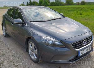 Grey Volvo V40 2013 in Liepaja, with an engine capacity of 1.60 L and mileage of 241 thousand km for 5000 €, photo 5 on AUTOMOTO.COM.LV