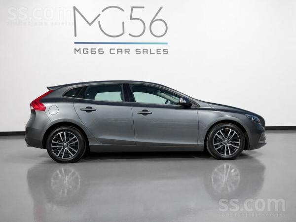 Pelēks Volvo V40 2013 Rīga, ar dzinēja tilpumu 1.60 L un nobraukumu 124 tūkst. km par 7900 €, foto 3 vietnē AUTOMOTO.COM.LV