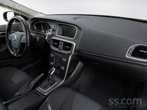 Grey Volvo V40 2013 in Riga, with an engine capacity of 1.60 L and mileage of 124 thousand km for 7900 €, photo 9 on AUTOMOTO.COM.LV