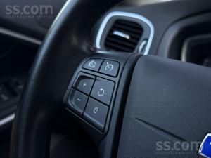 Grey Volvo V40 2013 in Riga, with an engine capacity of 1.60 L and mileage of 124 thousand km for 7900 €, photo 11 on AUTOMOTO.COM.LV