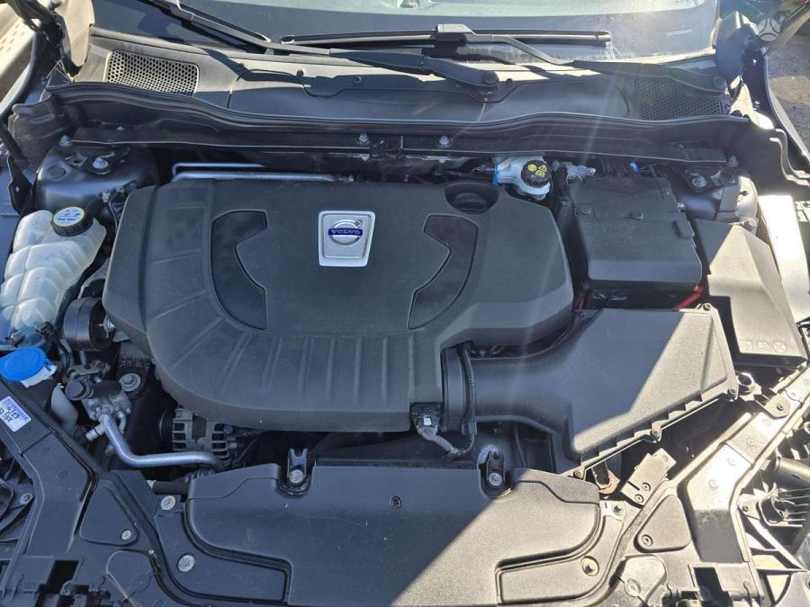 Grey Volvo V40 2013 in Kaunas, with an engine capacity of 1.98 L and mileage of 232 thousand km for 7450 €, photo 10 on AUTOMOTO.COM.LV