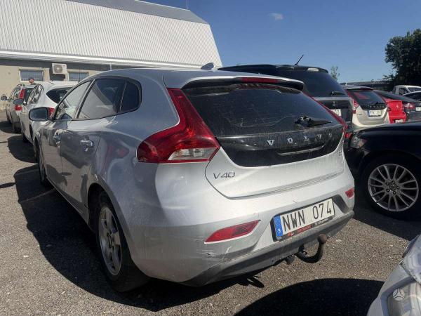 Pelēks Volvo V40 2013 Kauņa, ar dzinēja tilpumu 1.56 L un nobraukumu 373 tūkst. km par 3300 €, foto 3 vietnē AUTOMOTO.COM.LV