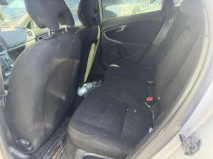 Pelēks Volvo V40 2013 Kauņa, ar dzinēja tilpumu 1.56 L un nobraukumu 373 tūkst. km par 3300 €, foto 6 vietnē AUTOMOTO.COM.LV