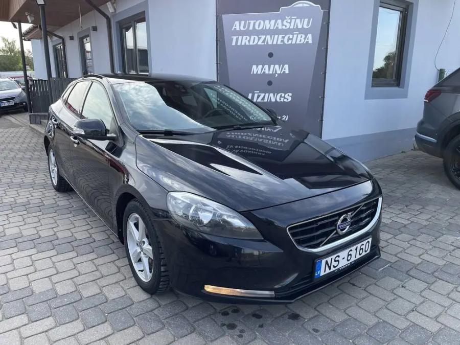 Серый Вольво В40 2013 в Талси, объемом двигателя 1.60 л и пробегом 263 тыс. км за 4700 €, фото 1 на AUTOMOTO.COM.LV
