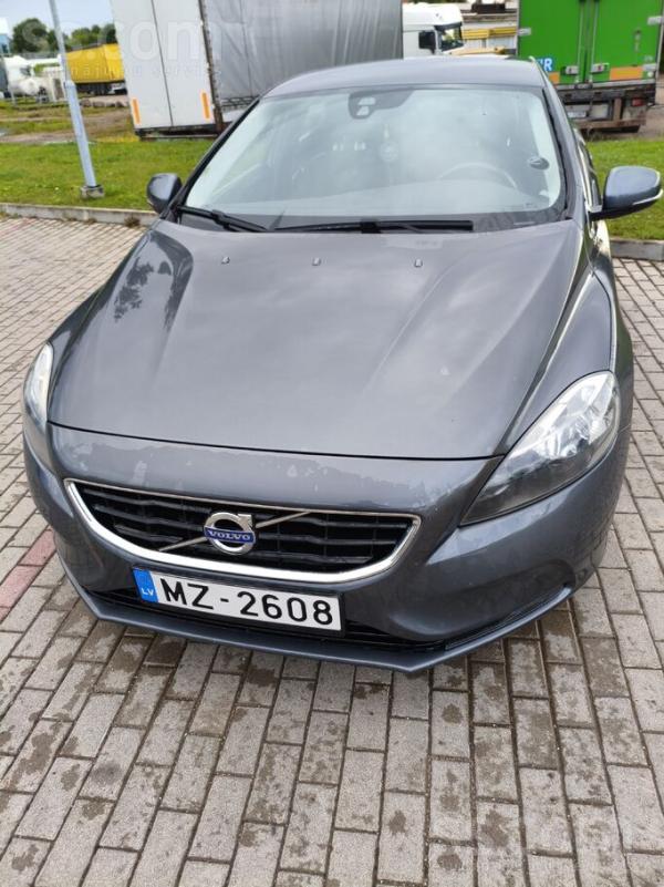 Pelēks Volvo V40 2013 Rēzekne, ar dzinēja tilpumu 1.60 L un nobraukumu 345 tūkst. km par 5500 €, foto 6 vietnē AUTOMOTO.COM.LV