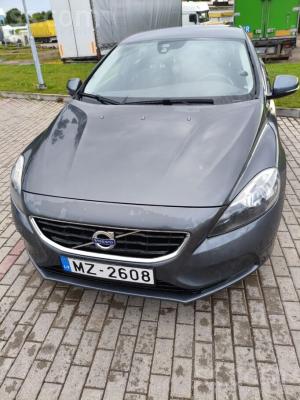 Grey Volvo V40 2013 in Rezekne, with an engine capacity of 1.60 L and mileage of 345 thousand km for 5500 €, photo 7 on AUTOMOTO.COM.LV