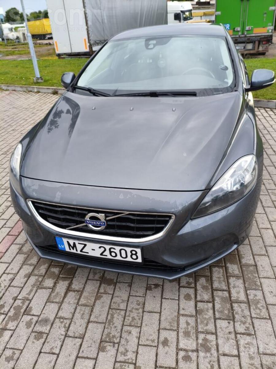 Grey Volvo V40 2013 in Rezekne, with an engine capacity of 1.60 L and mileage of 345 thousand km for 5500 €, photo 7 on AUTOMOTO.COM.LV