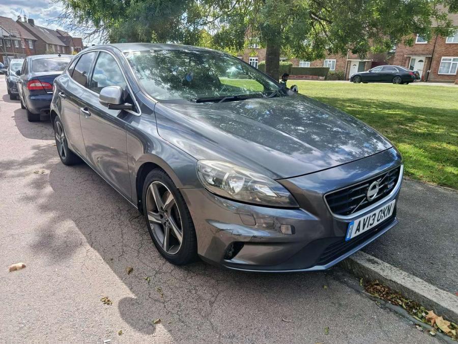 Pelēks Volvo V40 2013 Kauņa, ar dzinēja tilpumu 0.00 L un nobraukumu 179 tūkst. km par 2500 €, foto 5 vietnē AUTOMOTO.COM.LV
