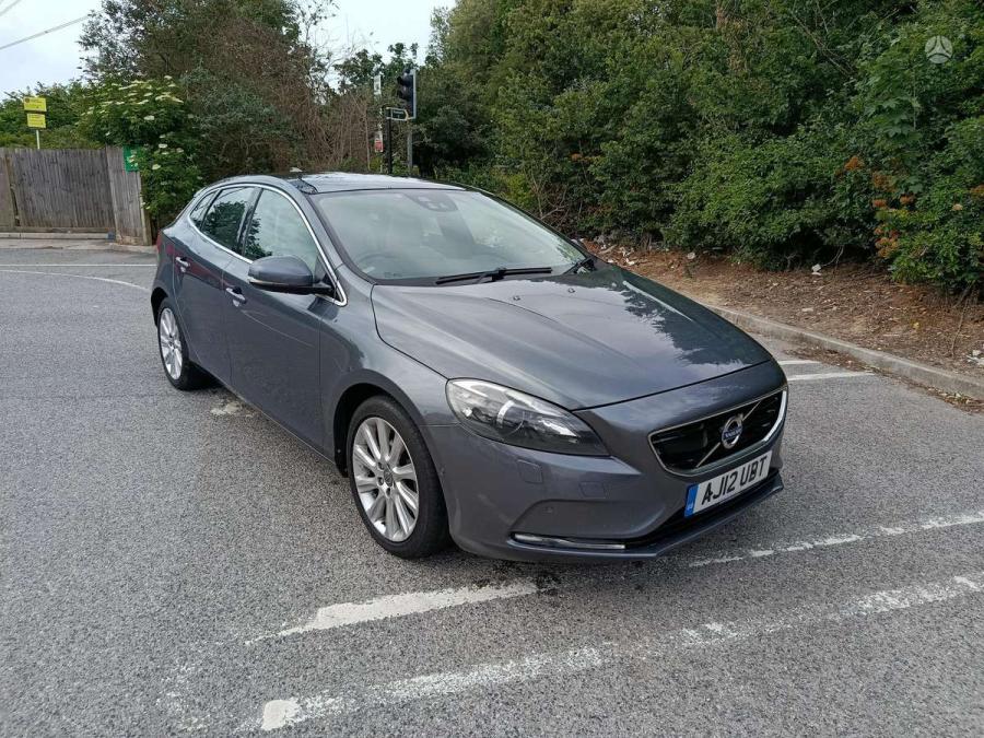 Pelēks Volvo V40 2013 Kauņa, ar dzinēja tilpumu 0.00 L un nobraukumu 179 tūkst. km par 2500 €, foto 10 vietnē AUTOMOTO.COM.LV