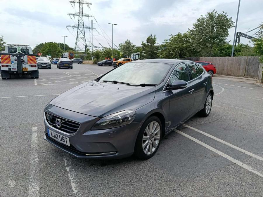 Pelēks Volvo V40 2013 Kauņa, ar dzinēja tilpumu 0.00 L un nobraukumu 179 tūkst. km par 2500 €, foto 12 vietnē AUTOMOTO.COM.LV