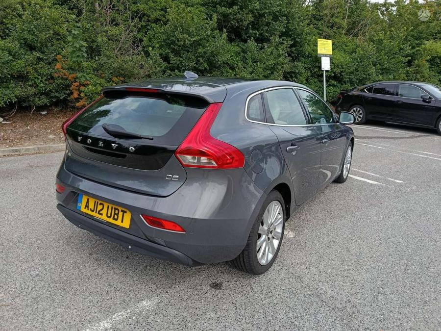 Pelēks Volvo V40 2013 Kauņa, ar dzinēja tilpumu 0.00 L un nobraukumu 179 tūkst. km par 2500 €, foto 13 vietnē AUTOMOTO.COM.LV