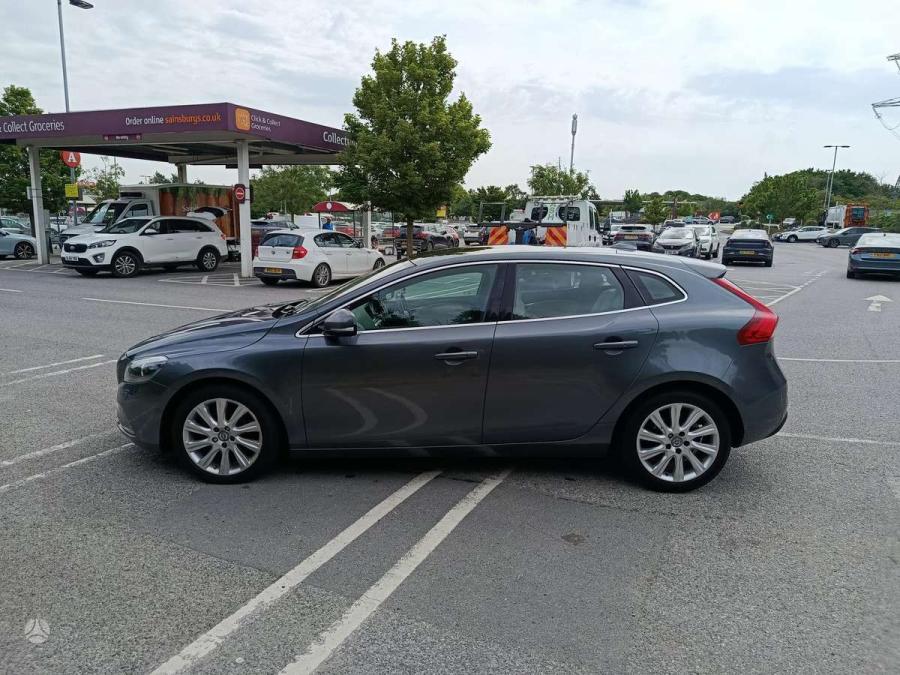 Pelēks Volvo V40 2013 Kauņa, ar dzinēja tilpumu 0.00 L un nobraukumu 179 tūkst. km par 2500 €, foto 14 vietnē AUTOMOTO.COM.LV